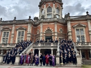 Graduation Ceremony at Royal Holloway, University of London. - High ...
